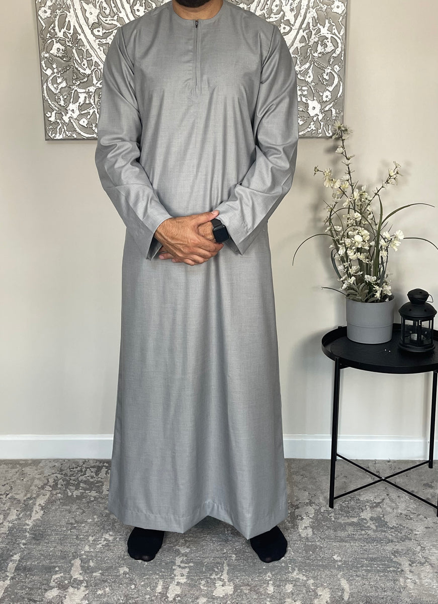 Men’s Silver Grey Omani Thobe Jubbah – AWRAH CLOTHING